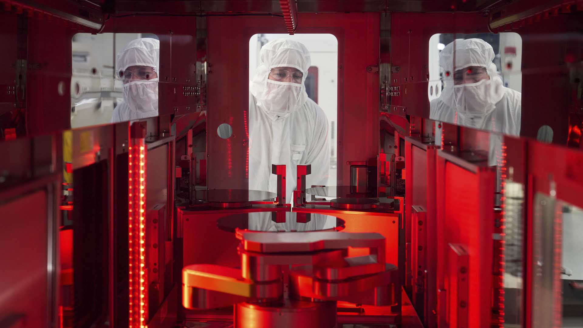 Apple unveils $500B US investment plan, expanding manufacturing - UAE ...